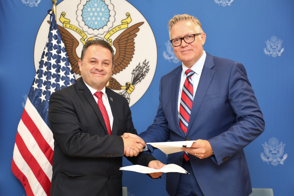 Estados Unidos y COCESNA firman memorándum para desarrollar programas ...